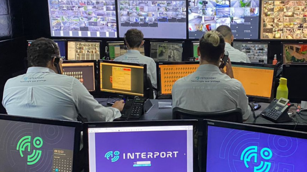 Como funciona o monitoramento de condomínio a distância? - Interport